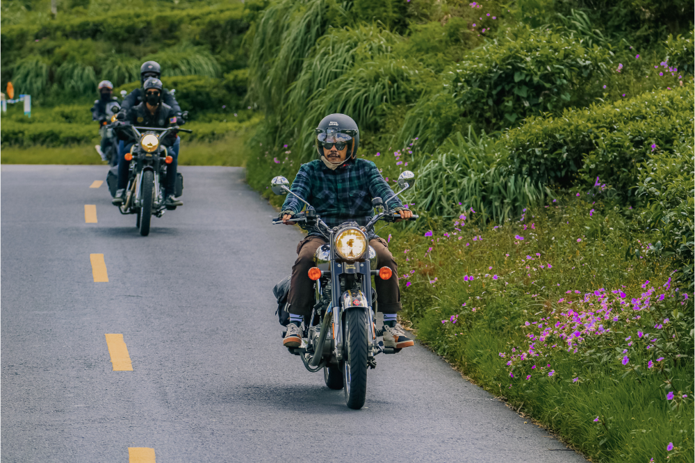 Konsep Safety Riding, Perilaku dan 8 Perlengkapan Utamanya - Blog