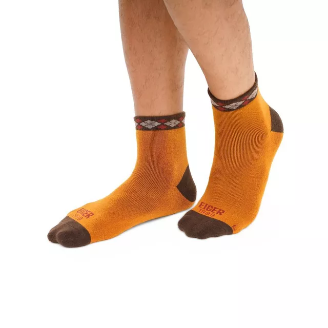 5 Rekomendasi Kaos Kaki untuk Naik Gunung dari EIGER - Blog