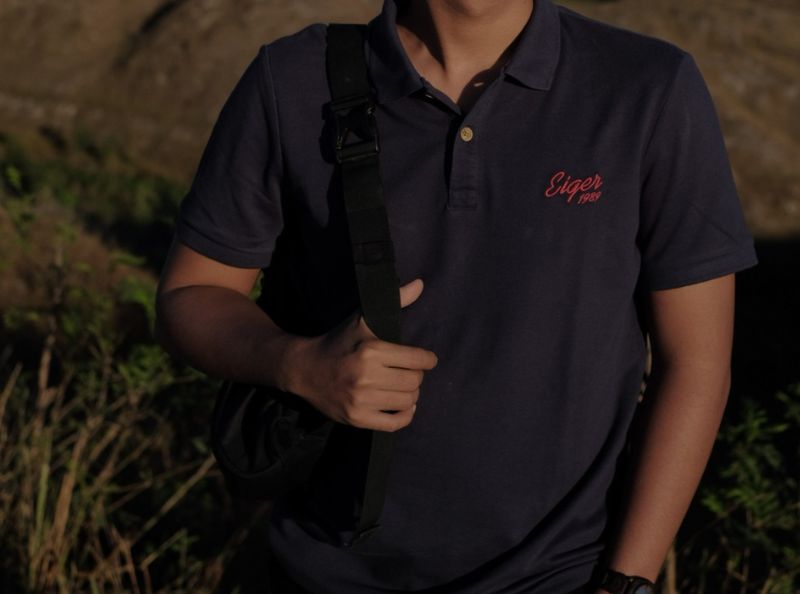 7 Rekomendasi Kaos Hitam dari EIGER, Cocok untuk Outdoor Style - Blog
