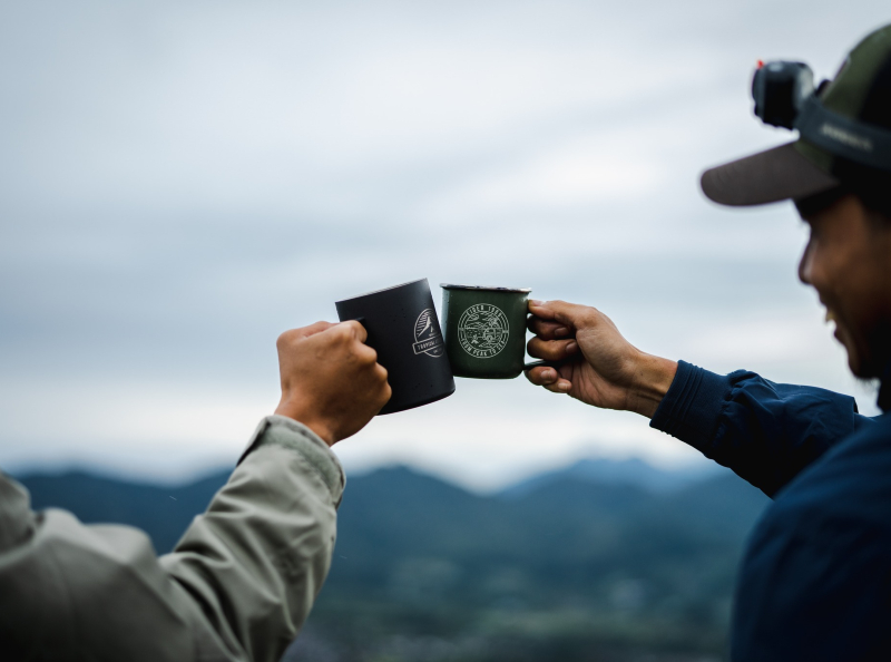 9 Ide Pose Keren di Gunung yang Bikin Fotomu Lebih Hidup