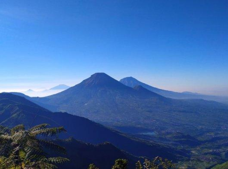 12 Rekomendasi Gunung di Semarang & Info Jalur Pendakian