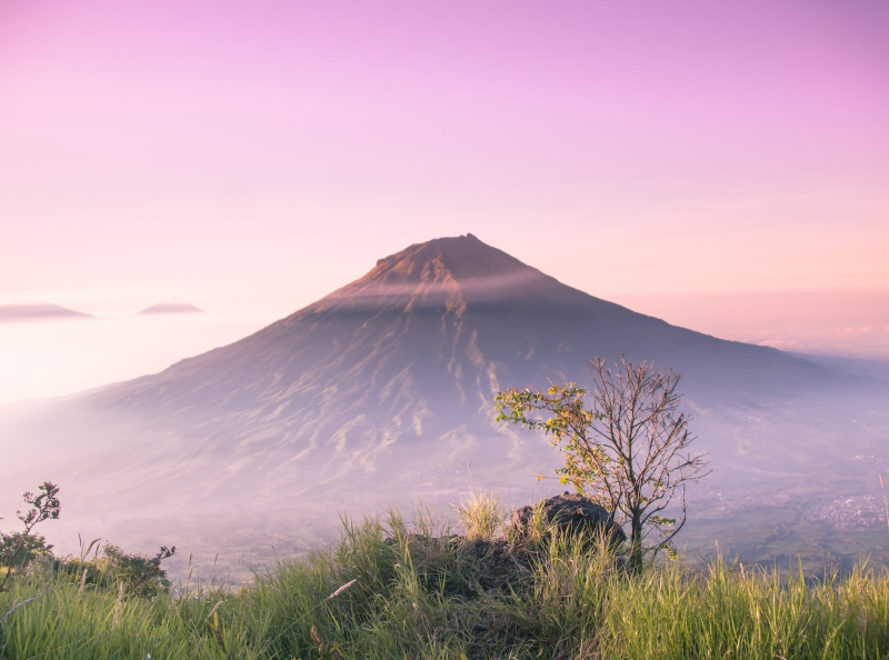 12 Rekomendasi Gunung di Semarang & Info Jalur Pendakian