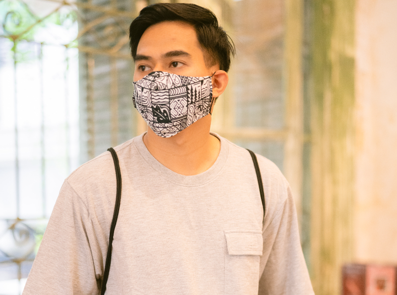Baju Abu-Abu Cocok dengan Warna Apa? Ini Inspirasi OOTDnya!