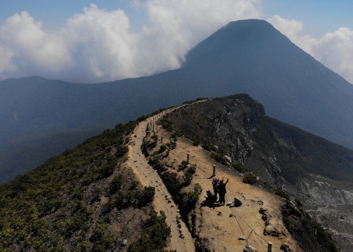 Tips Berkunjung ke Taman Nasional Gunung Gede Pangrango