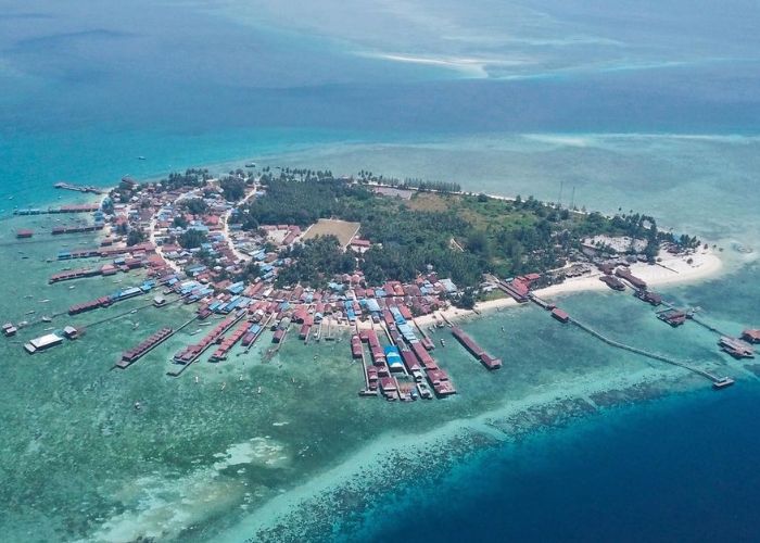 Daya Tarik Pulau Derawan: Surga untuk Snorkeling dan Diving