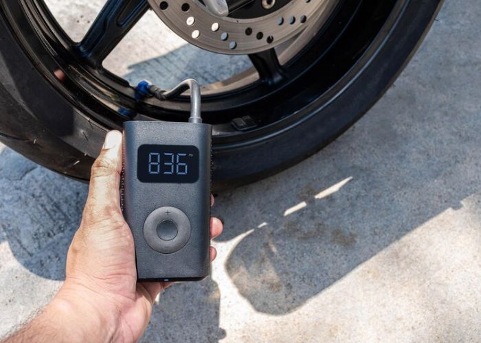 Tekanan Angin pada Ban Motor dan Cara Mengeceknya