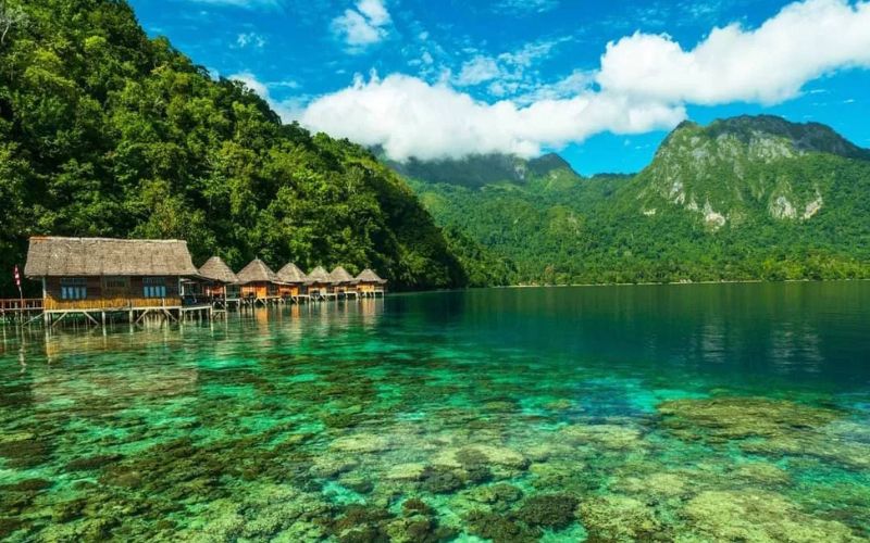 Fakta Unik Pulau Seram & Destinasi Wisata Menariknya!