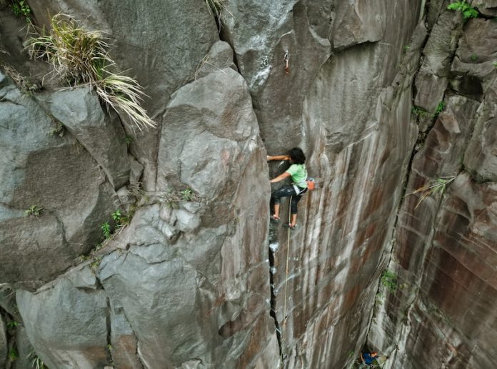 Mengenal Sloper Climbing dan Cara Melakukannya dengan Aman