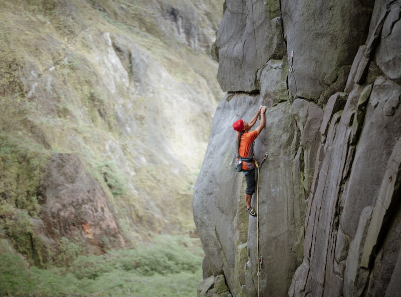 Mengenal Crimp Climbing, Teknik Pegangan pada Panjat Tebing