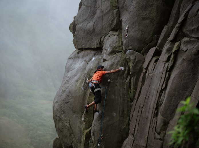 Mengenal Sloper Climbing dan Cara Melakukannya dengan Aman